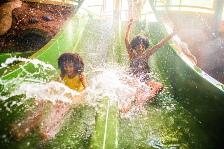 Freizeitparks Belgien: Die 9 besten Parks für Familien